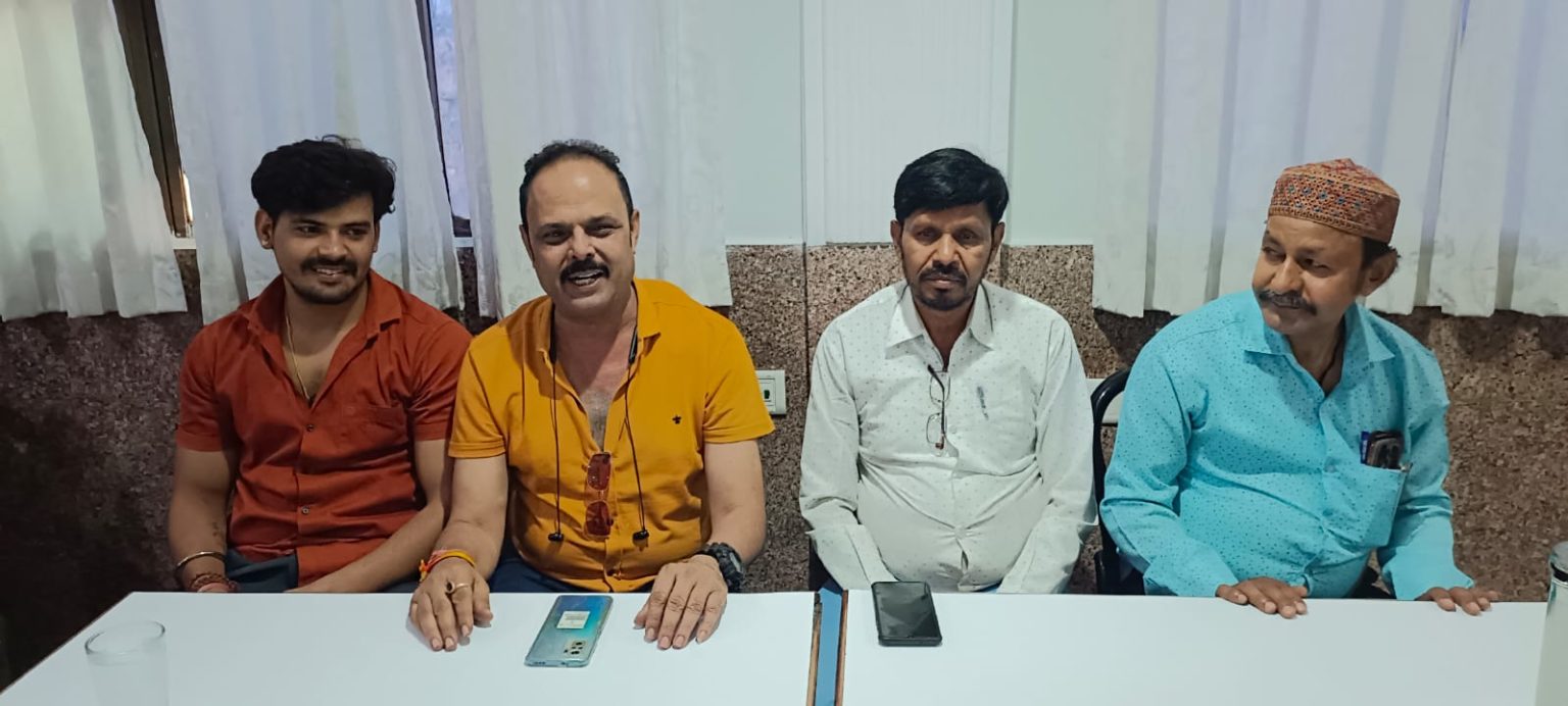 Chal Hat Kono Dekh Lihi - Chhattisgarhi Film